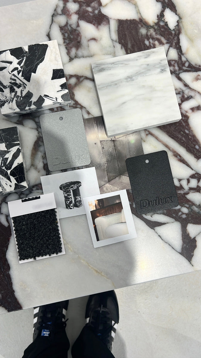 Monochromatic collection – Just Adele